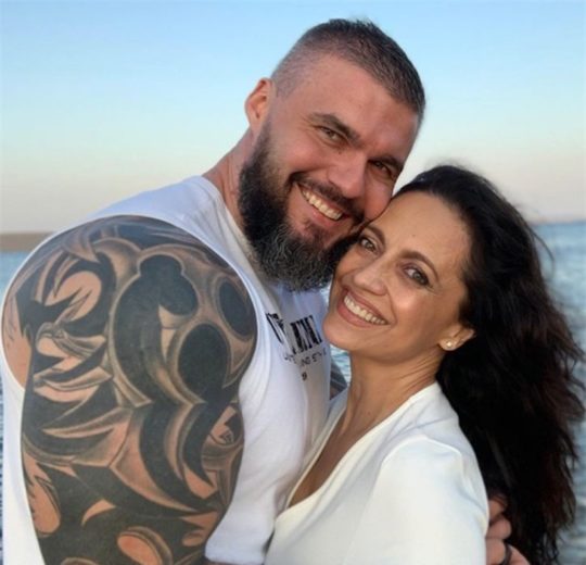 Romantické přání zpěvačky: Partner Lucie Bílé slaví narozeniny - Zivot