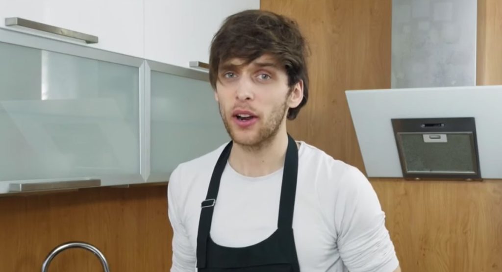 Roman Tomeš slaví své třiatřicáté narozeniny: Jak překvapili známého ...