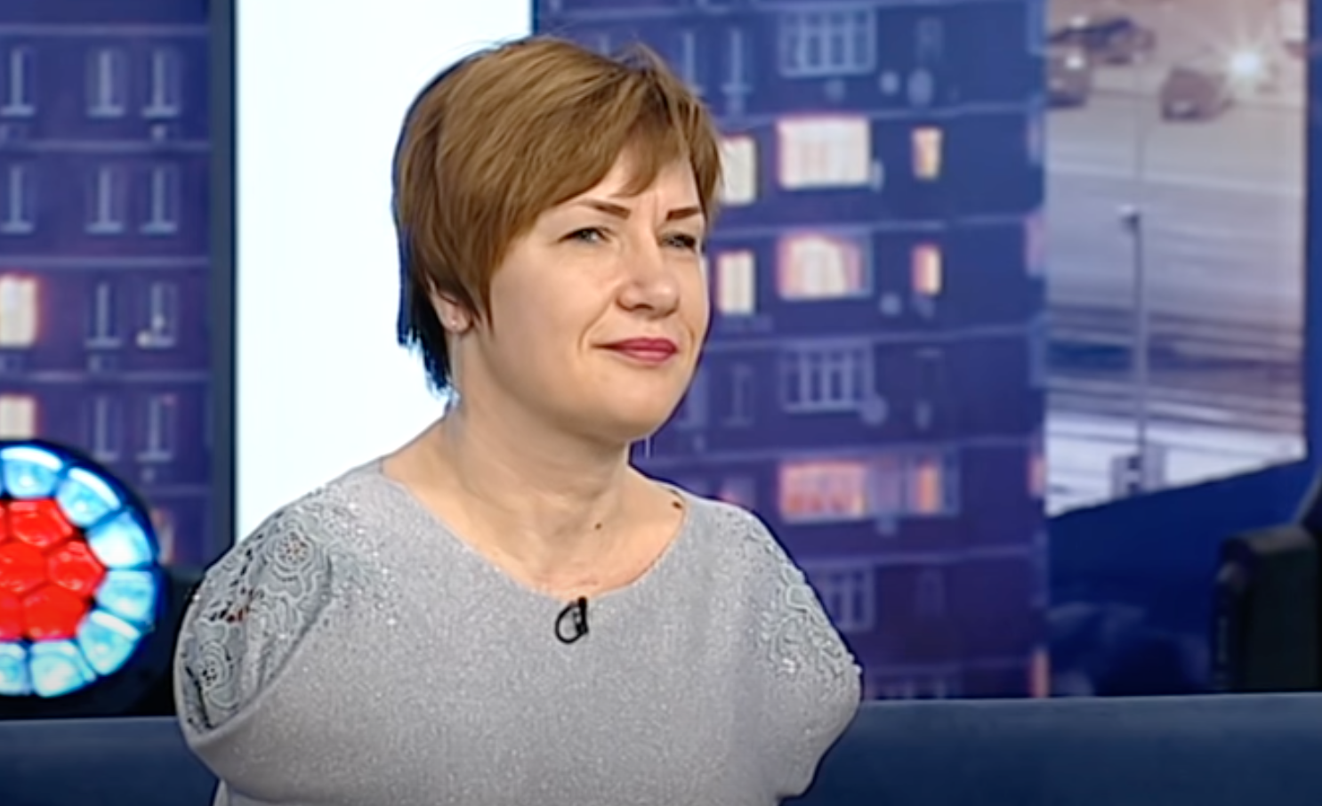 I Na Zahradě Pracuji Nohama Žena Se Narodila Bez Rukou Ale Dokázala Se Realizovat A Nyní Je