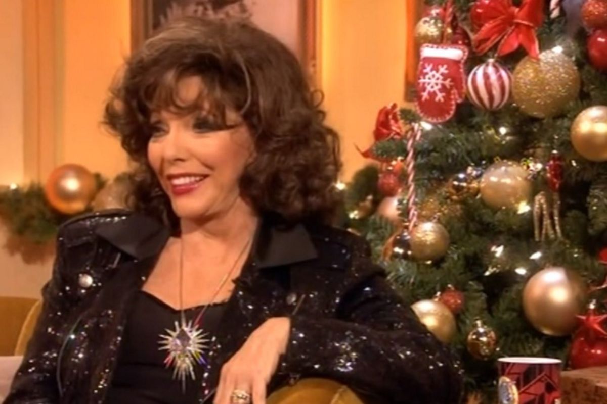 S úsměvem na tváři od ucha k uchu: Alexis z Dynastie se objevila na ...