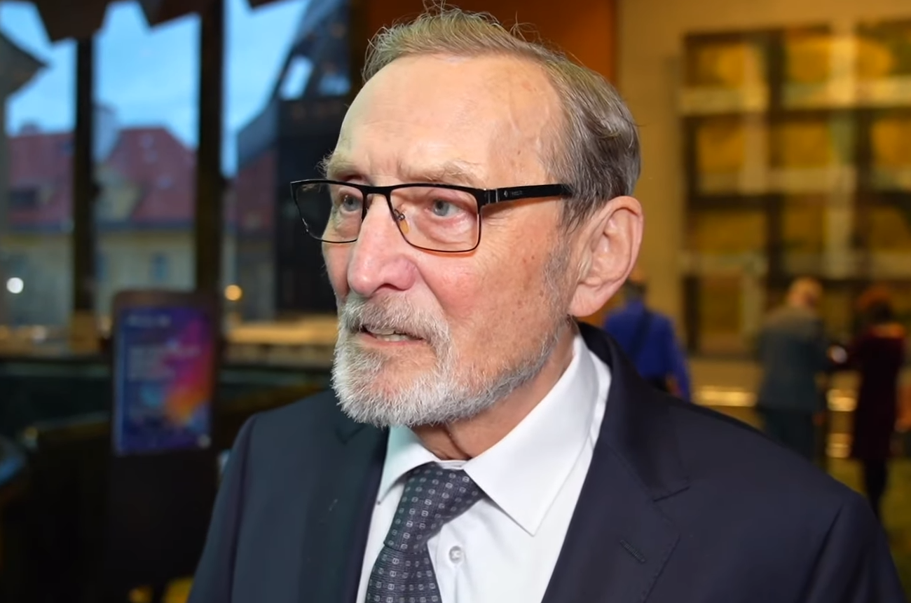 Ladislav Frej se vodí za ruku s kráskou: co herec řekl o nové ženě ve ...