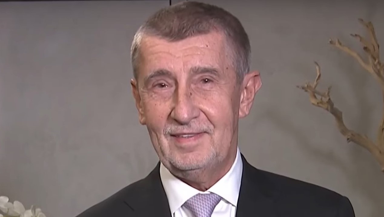 Andrej Babiš už si prý našel náhradu za Moniku: Kdo je ta tajemná zrzka ...